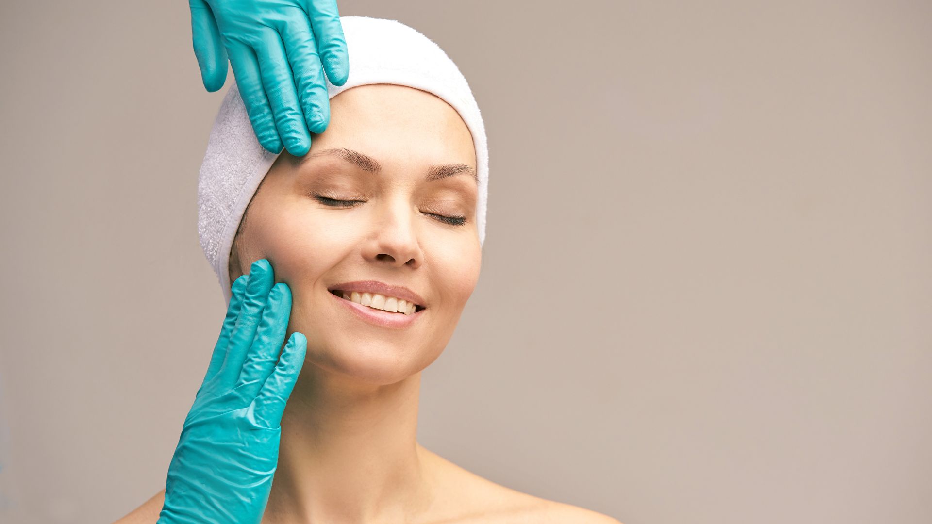 In-Person and Hands-On Esthetician Classes | Estelle.edu